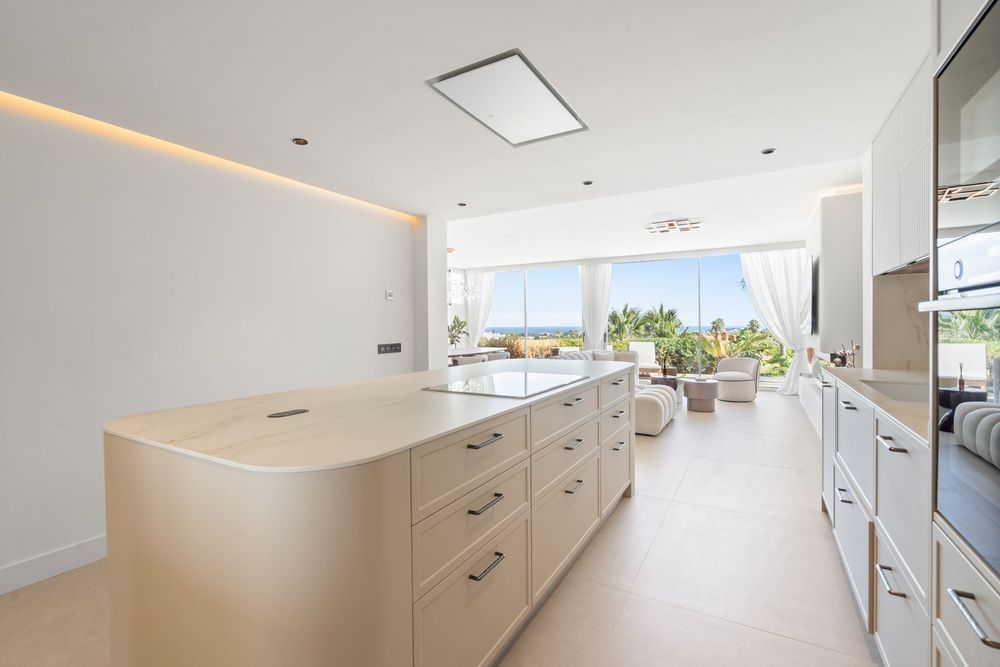 Apartment for Sale in Nueva Andalucía Others, Nueva Andalucía, Costa ...